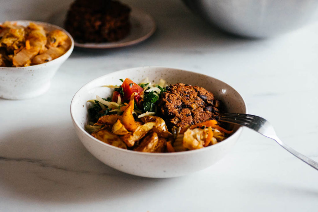 VEGAN OFF THE PLATE + WHAT I ATE TODAY + PEANUT BUTTER BEAN PATTIES ...