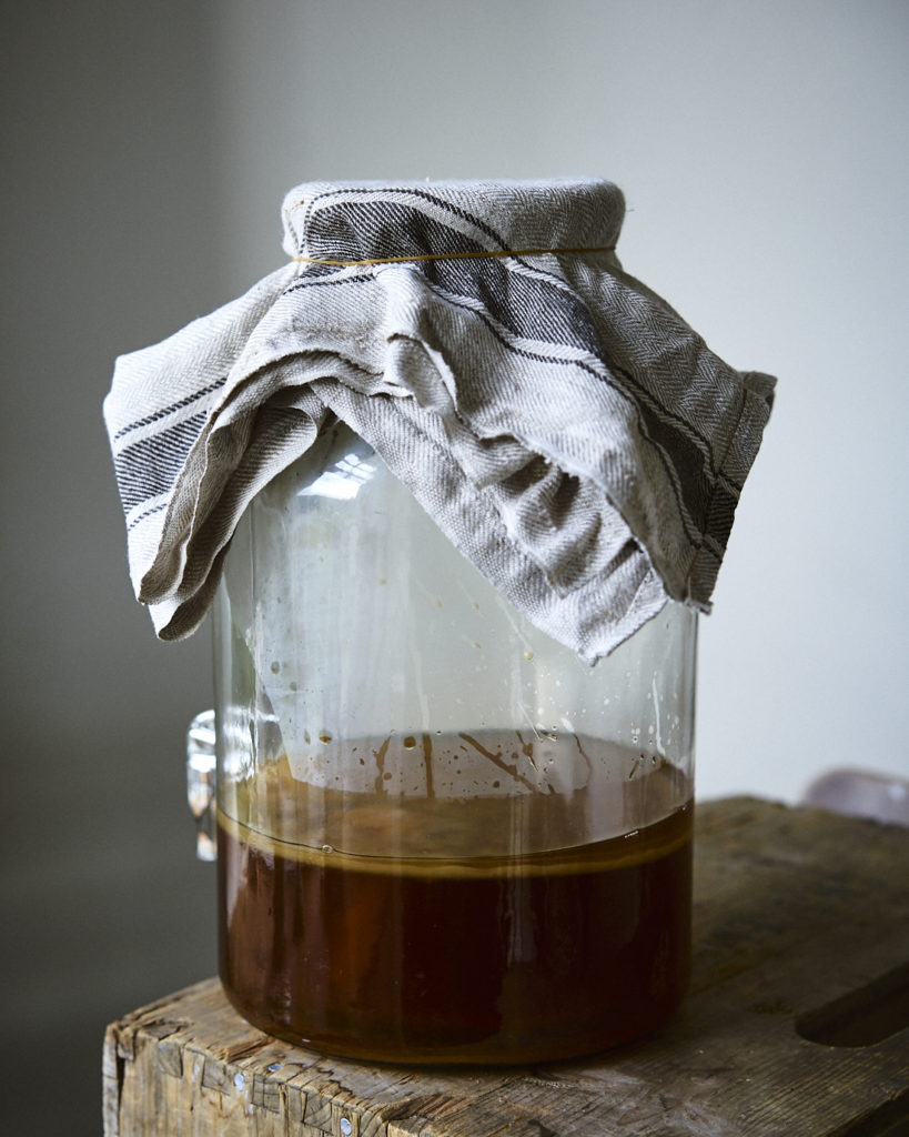 KOMBUCHA BREWING TUTORIAL + HOW TO GROW YOUR OWN SCOBY - Good Eatings