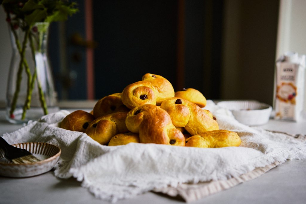 LUSSEKATTER: VEGAN SAFFRON BUNS - Good Eatings