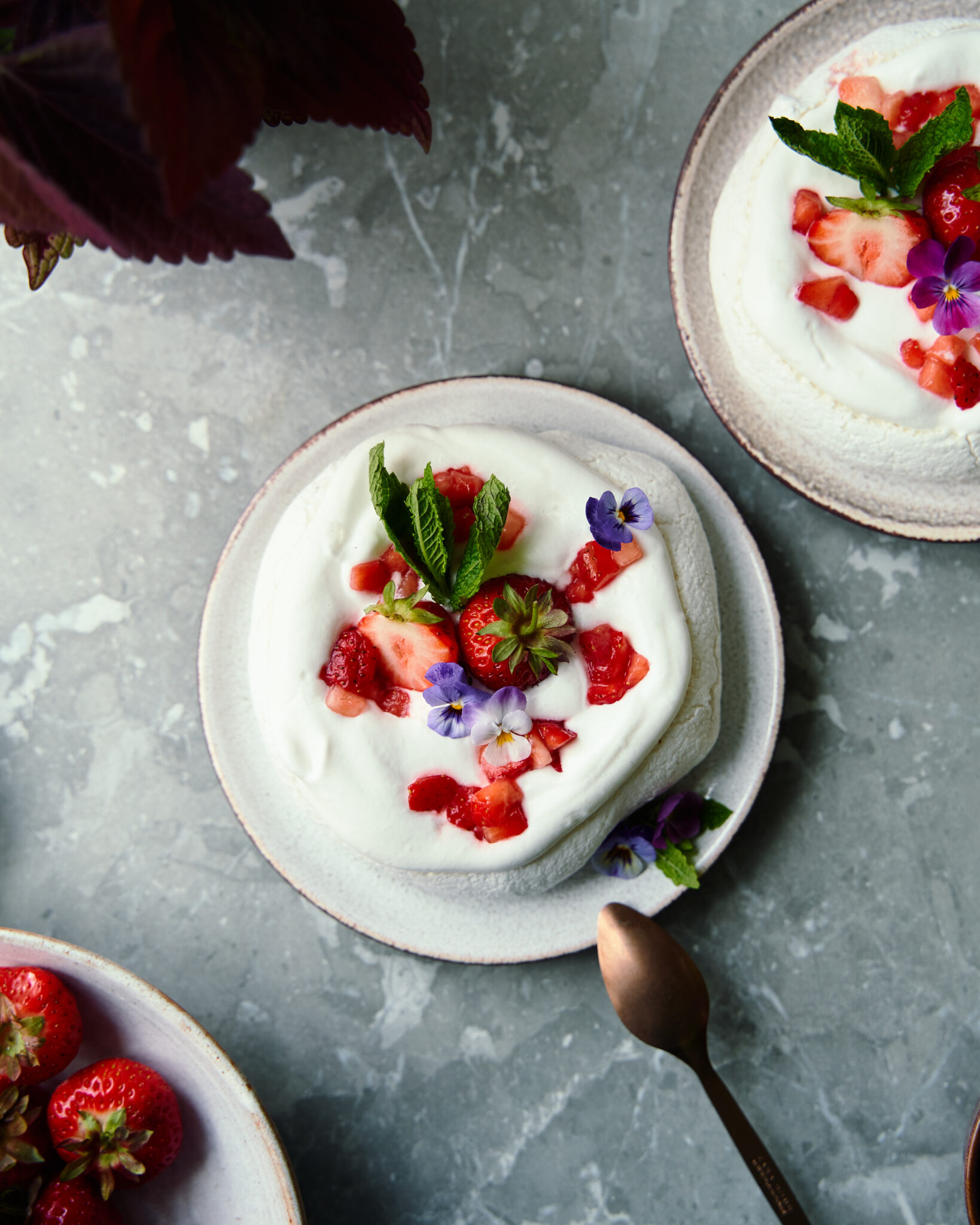 Vegan Eton Mess Mini Pavlovas - Good Eatings