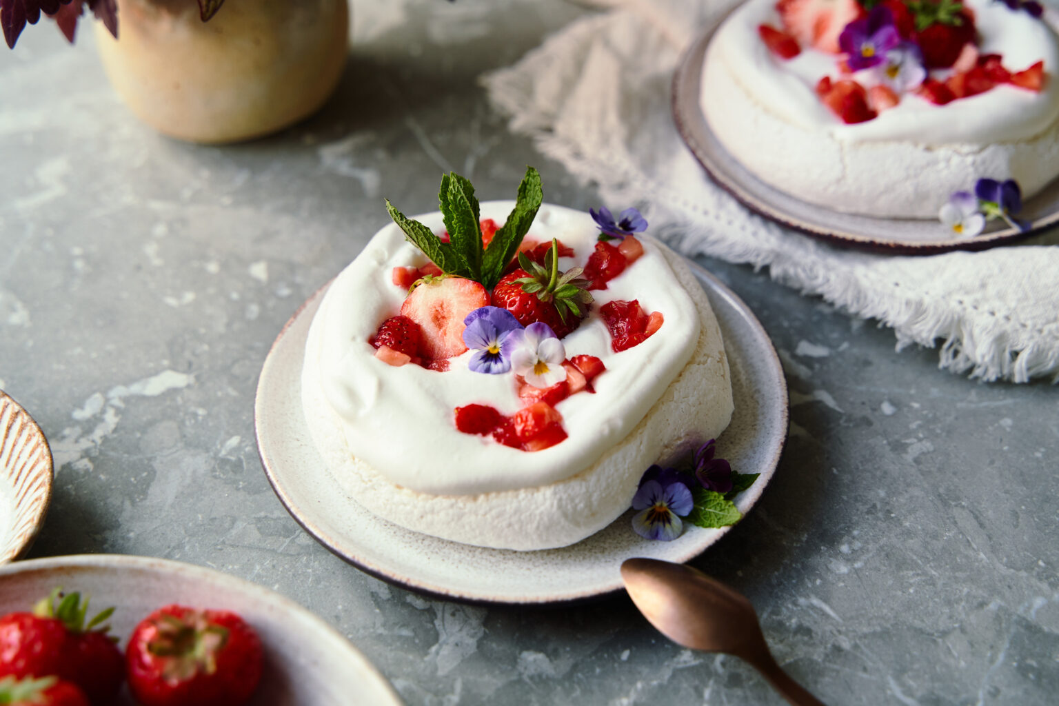 Vegan Eton Mess Mini Pavlovas - Good Eatings