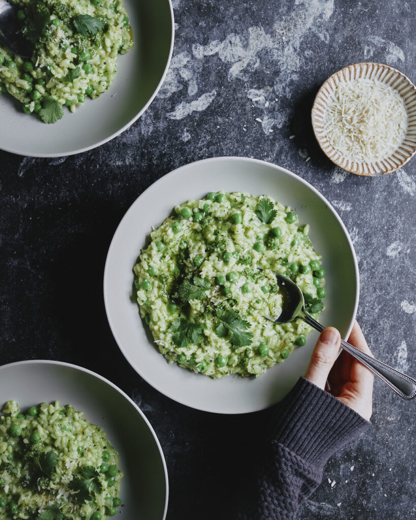Green Oven-Baked Risotto with Mixed Herb Pesto and Peas - Good Eatings